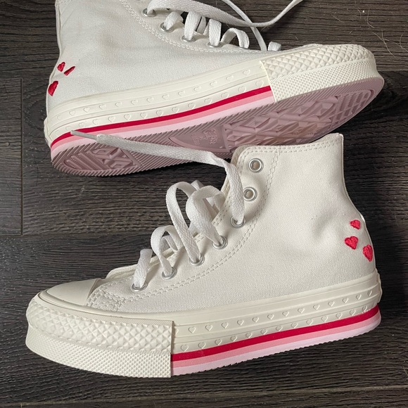 Converse | Shoes | Converse White And Red Hightop Sneakers With Heart ...